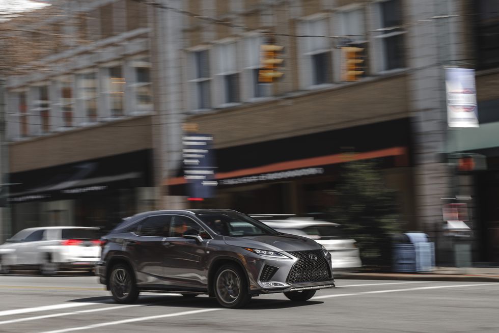 StriveME - سعر جيب لكزس RX 2023 في السعودية